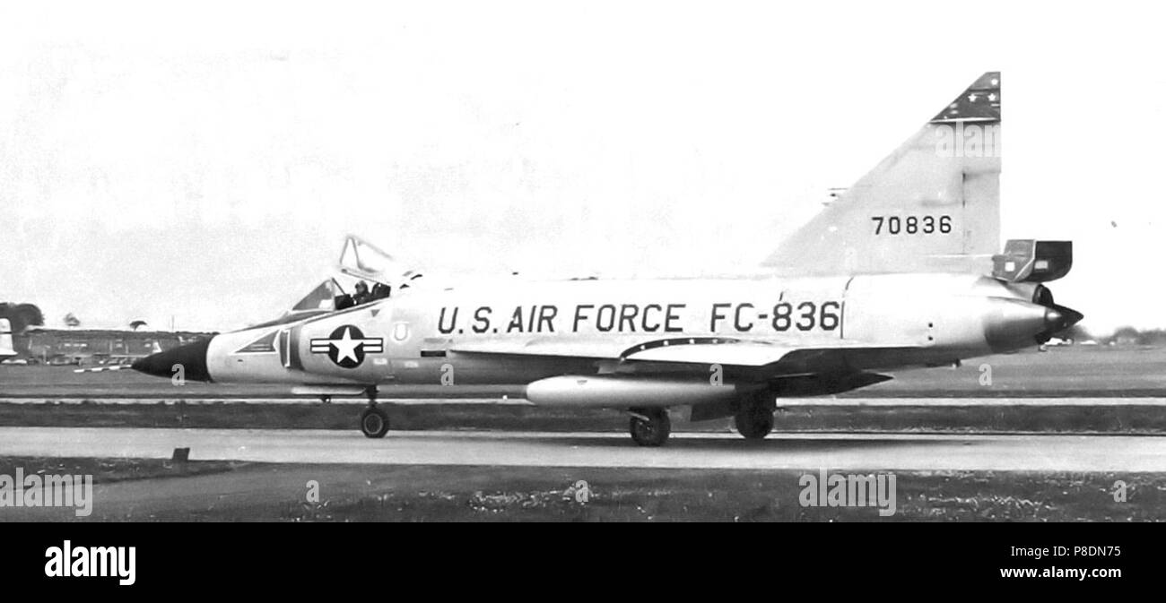 526th Fighter-Interceptor Squadron Convair F-102 Delta Dagger 57-0836 ...
