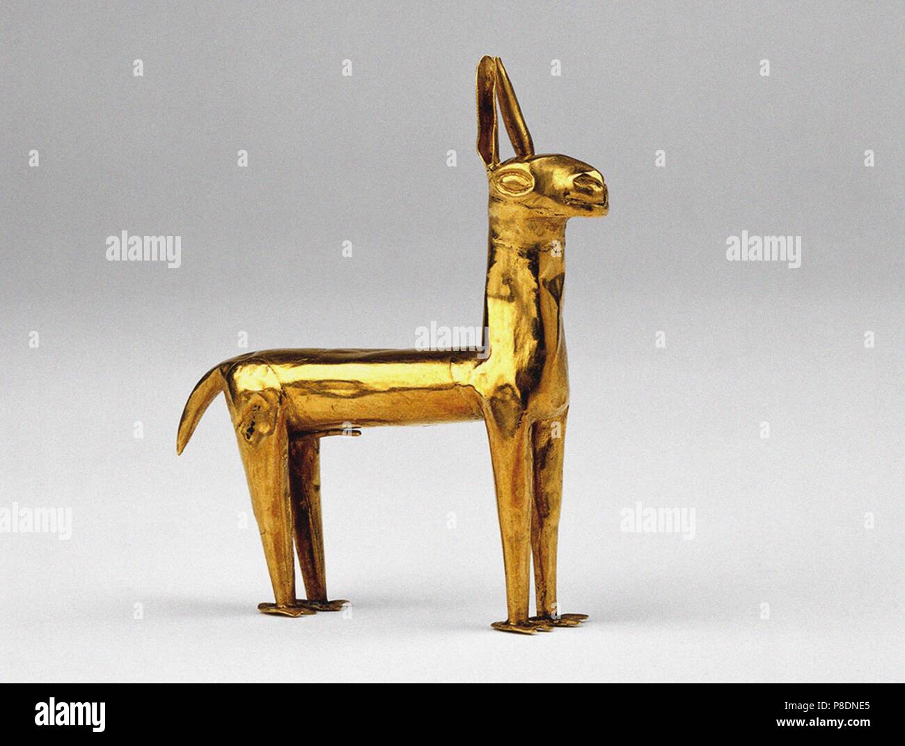 Gold Llama. Museum: BRITISH MUSEUM Stock Photo - Alamy