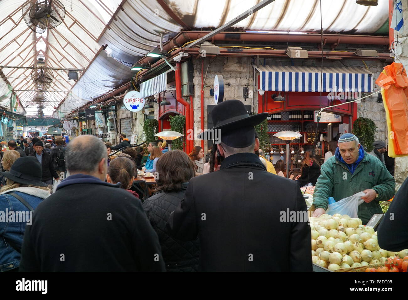 Jerusalem, Mahaneh Yehudah central food market Stock Photo - Alamy