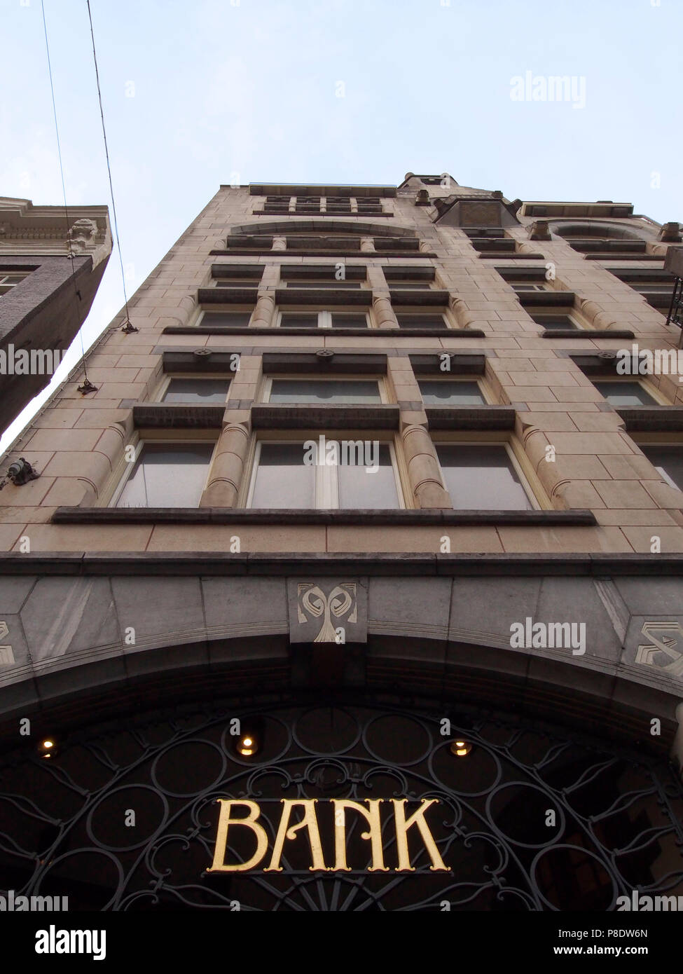 Generic bank building hi-res stock photography and images - Alamy