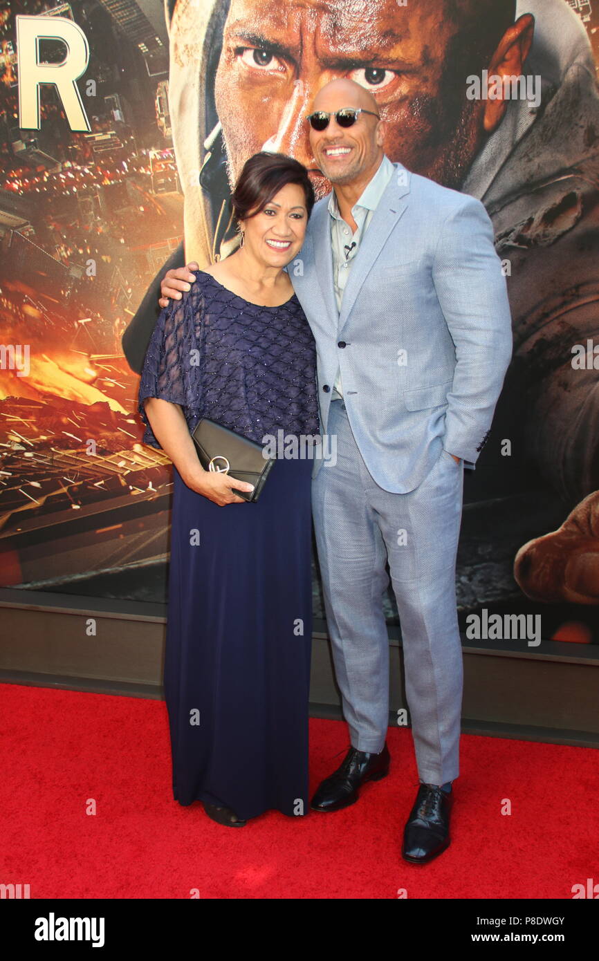 Dwayne Johnson & Skyscraper premeire mother Ata Johnson 7-10- 2018 ...