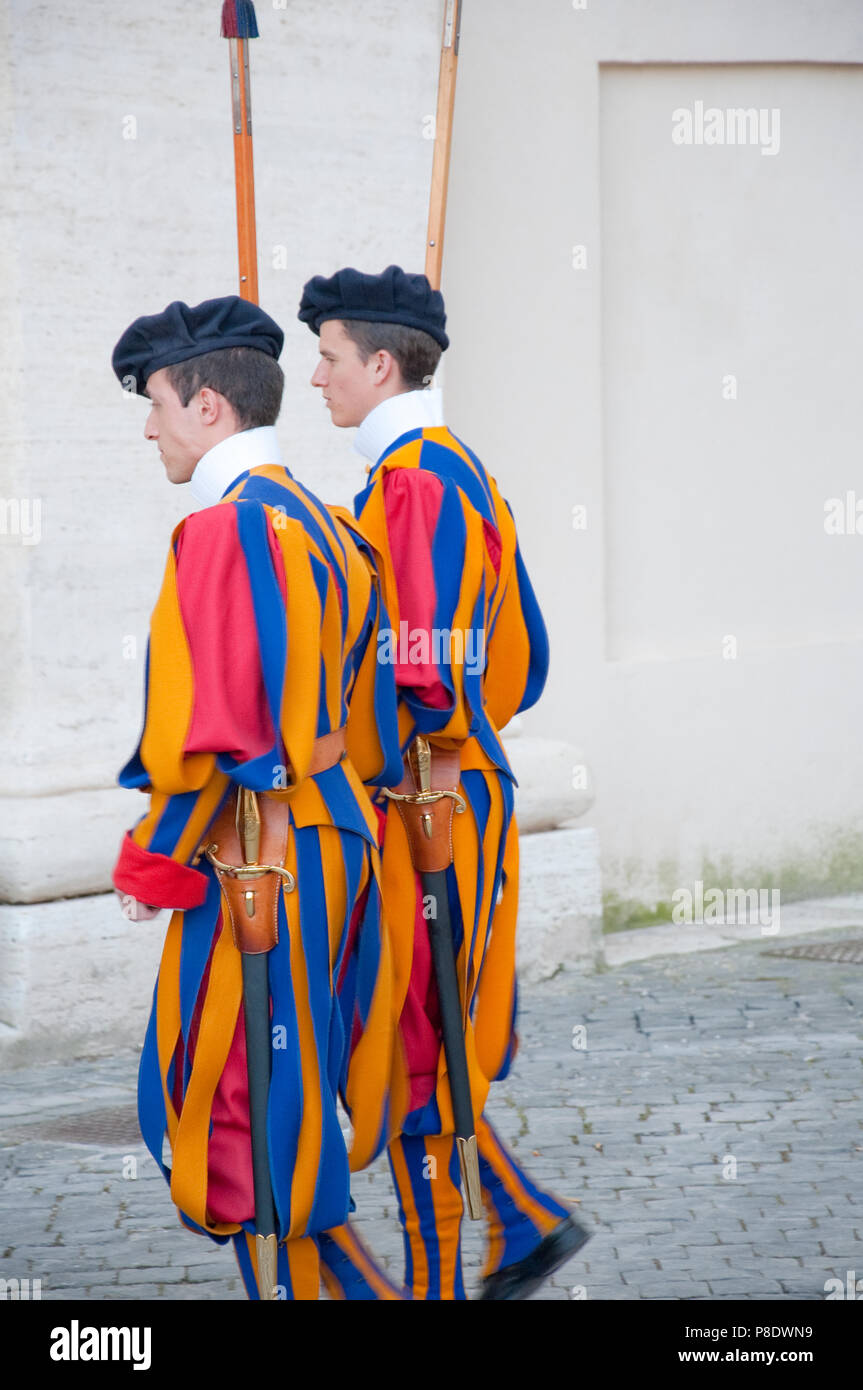 Swiss Guards at the Vatican Stock Photo - Alamy