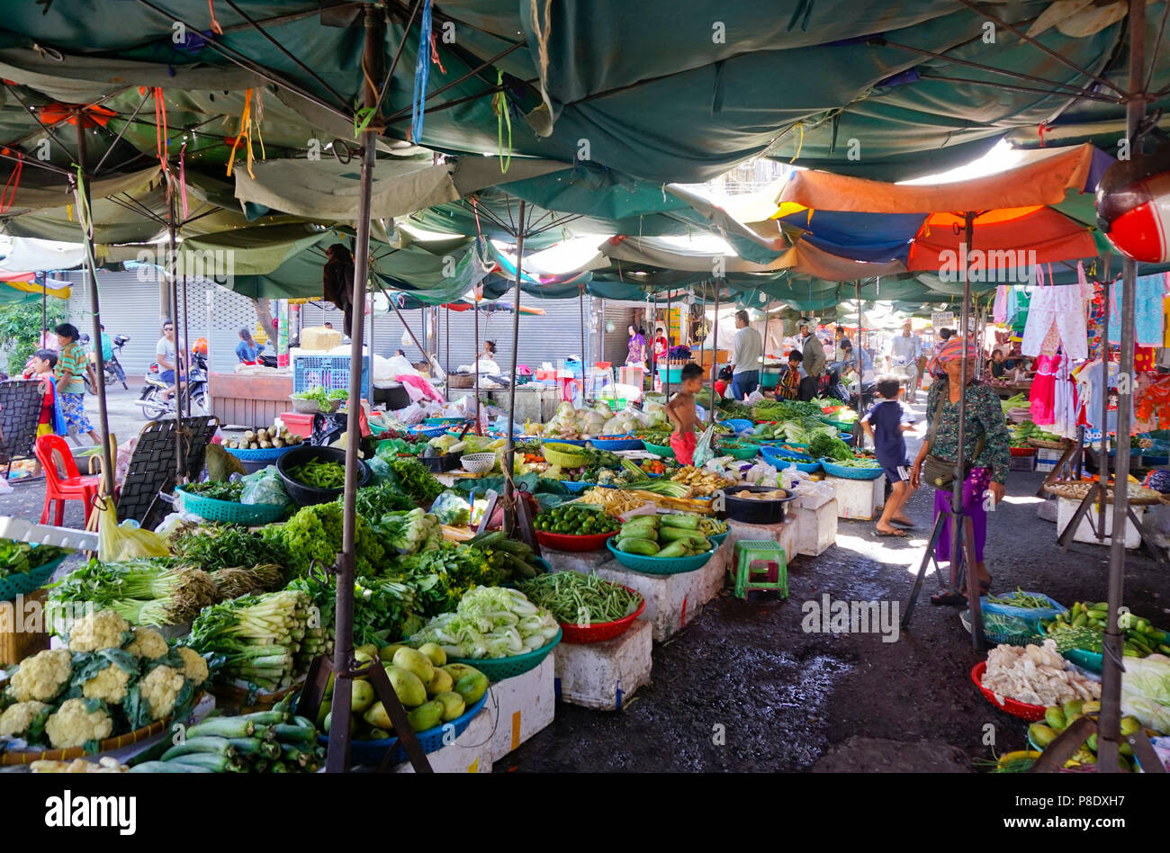 Orussey Market, Phnom Penh, Cambodia Stock Photo - Alamy