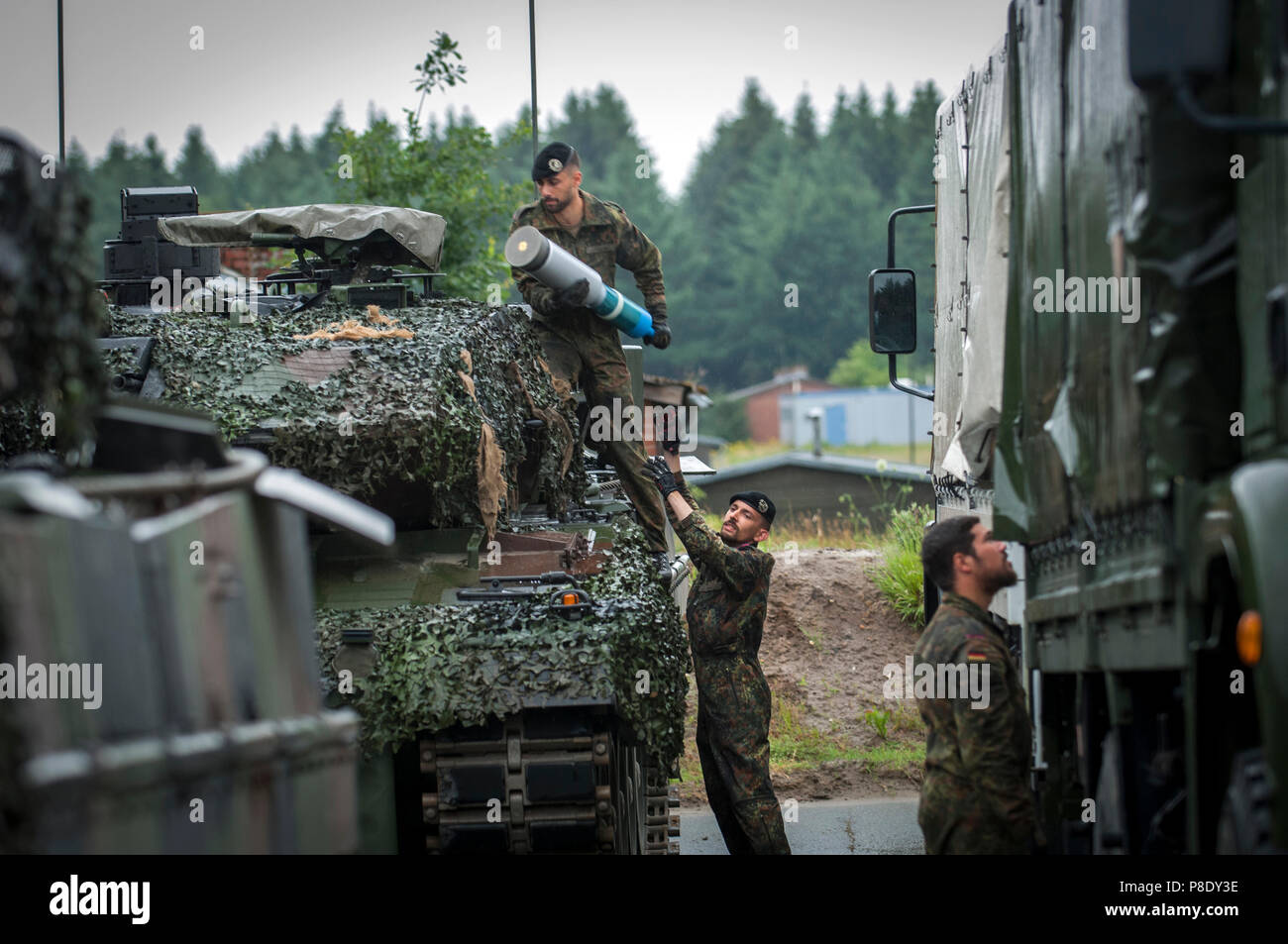 Bundeswehr soldiers hi-res stock photography and images - Alamy