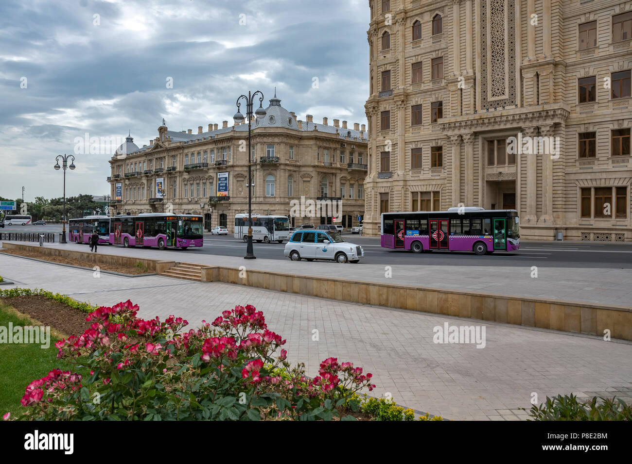Baku street view hi-res stock photography and images - Alamy