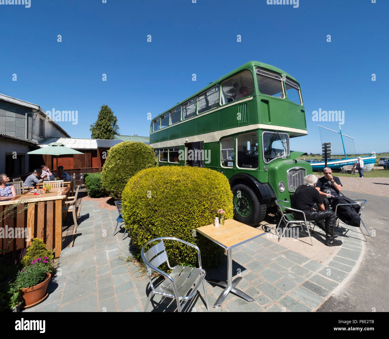 Double decker cafe hi-res stock photography and images - Alamy