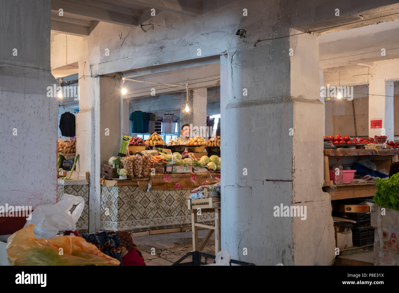 Baku bazaar market azerbaijan hi-res stock photography and images - Alamy