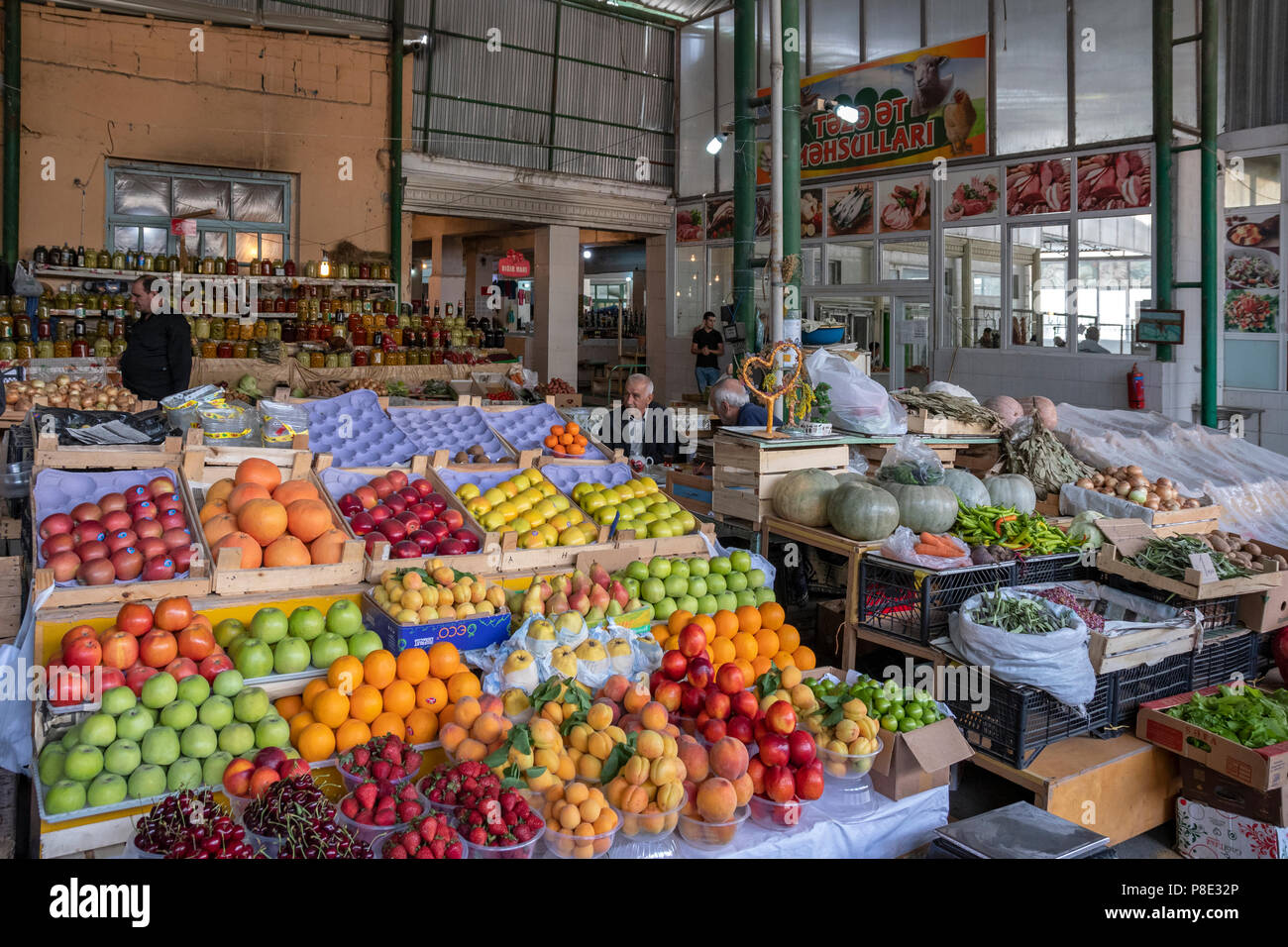 Teze Bazaar, Baku, Azerbaijan Stock Photo - Alamy