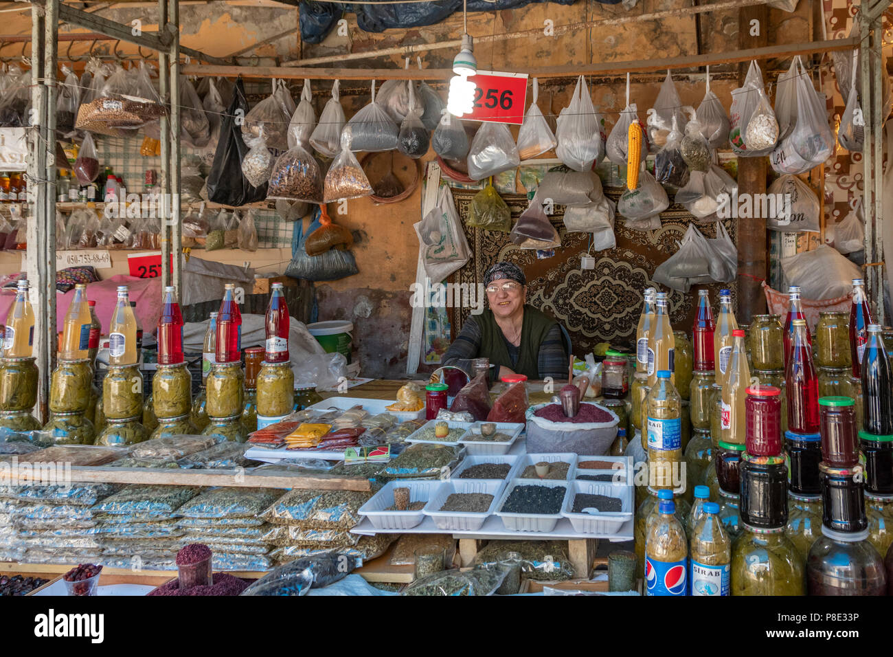 Baku bazaar market azerbaijan hi-res stock photography and images - Alamy