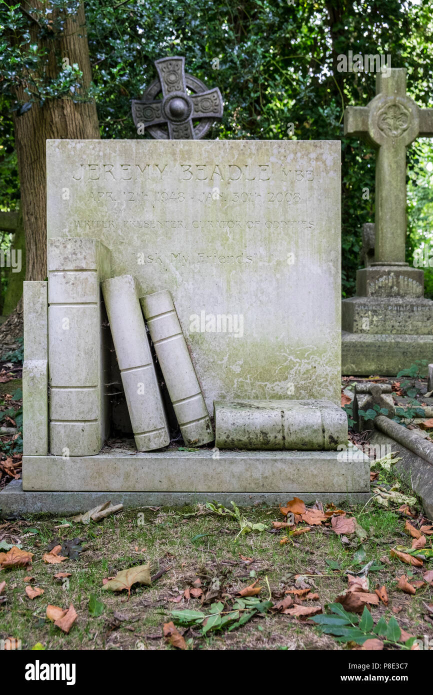 Jeremy Beadle grave in Highgate Cemetery, London Stock Photo - Alamy