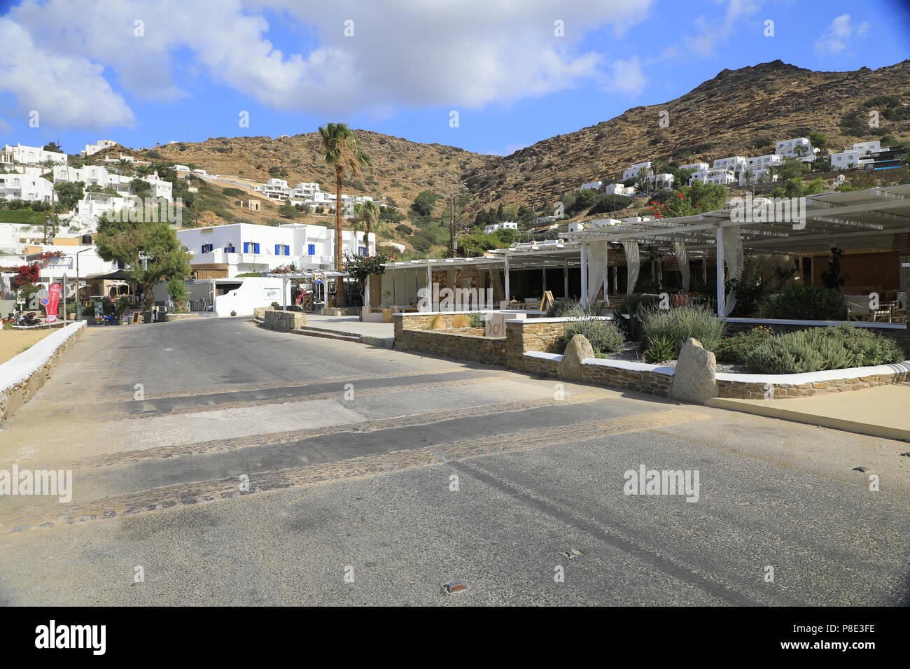 Ios greece party hi-res stock photography and images - Alamy