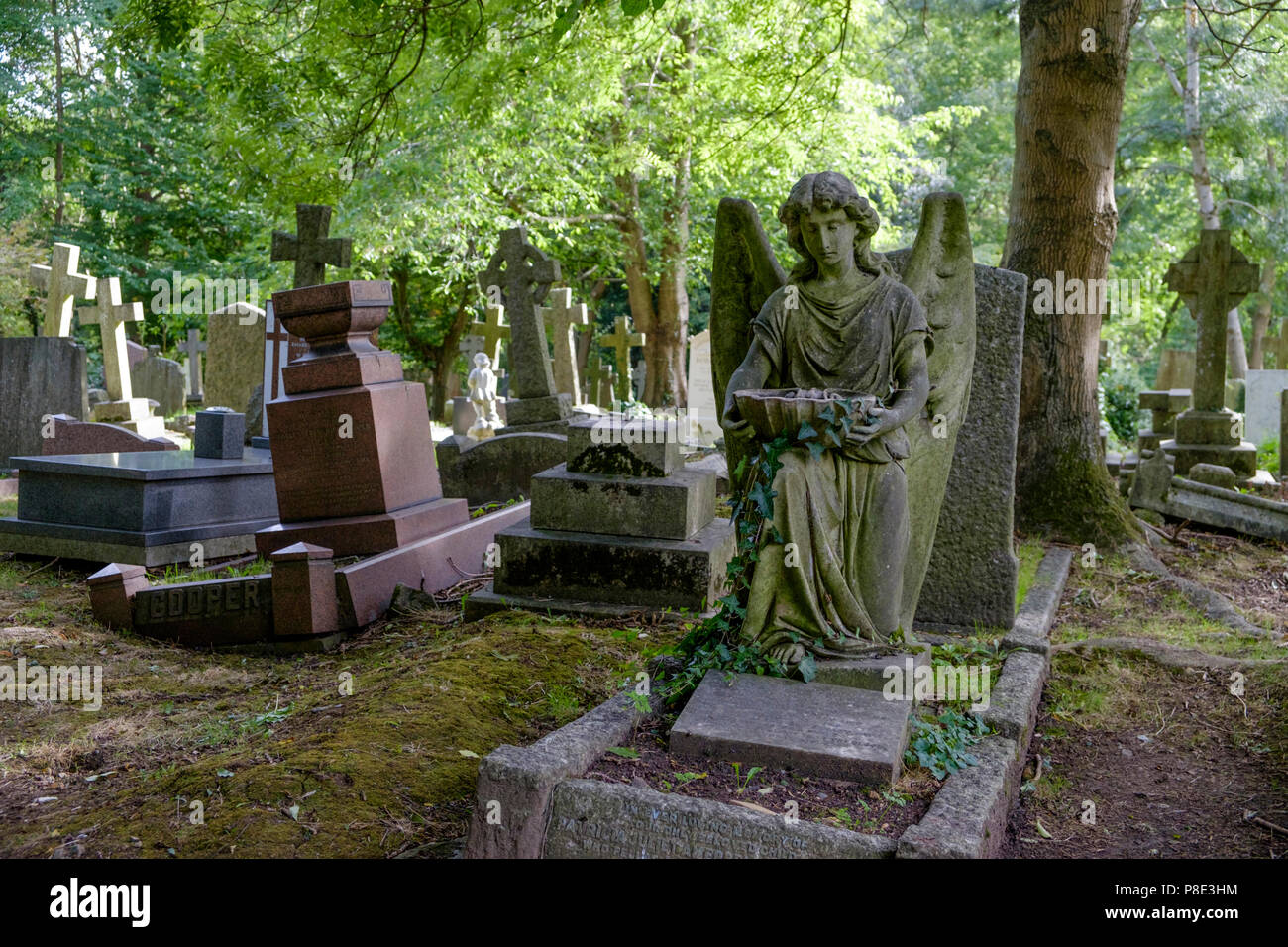 Highgate Cemetary, London Stock Photo - Alamy