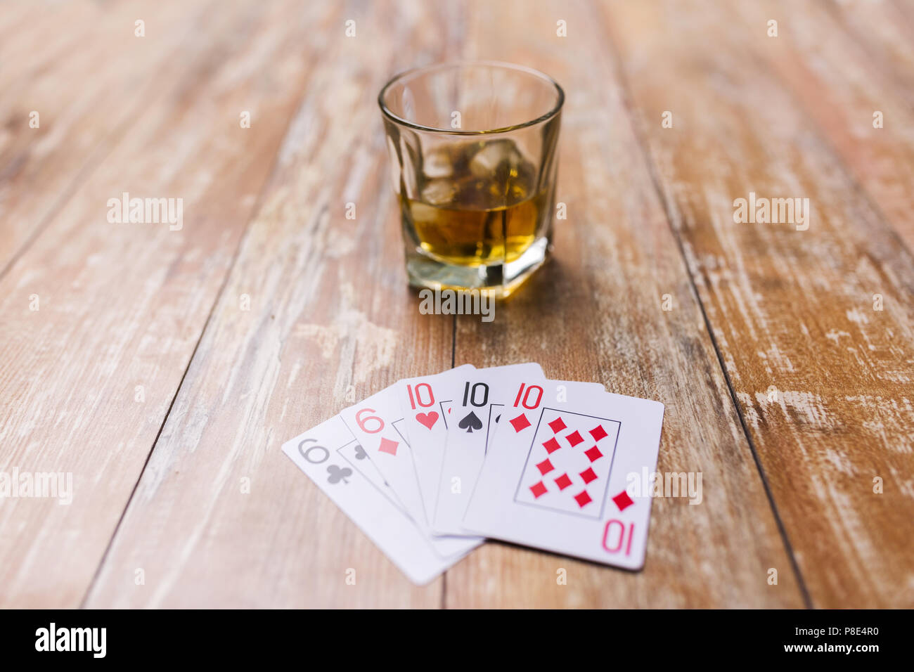 Playing cards on table hi-res stock photography and images - Alamy