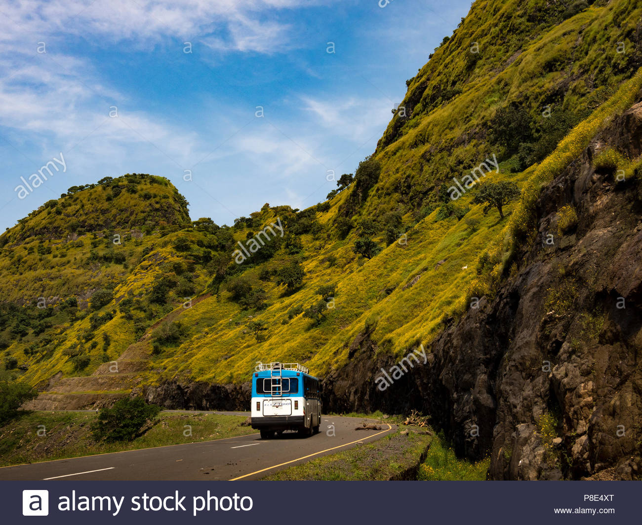 Bus Road Mountain Stock Photos & Bus Road Mountain Stock Images - Alamy