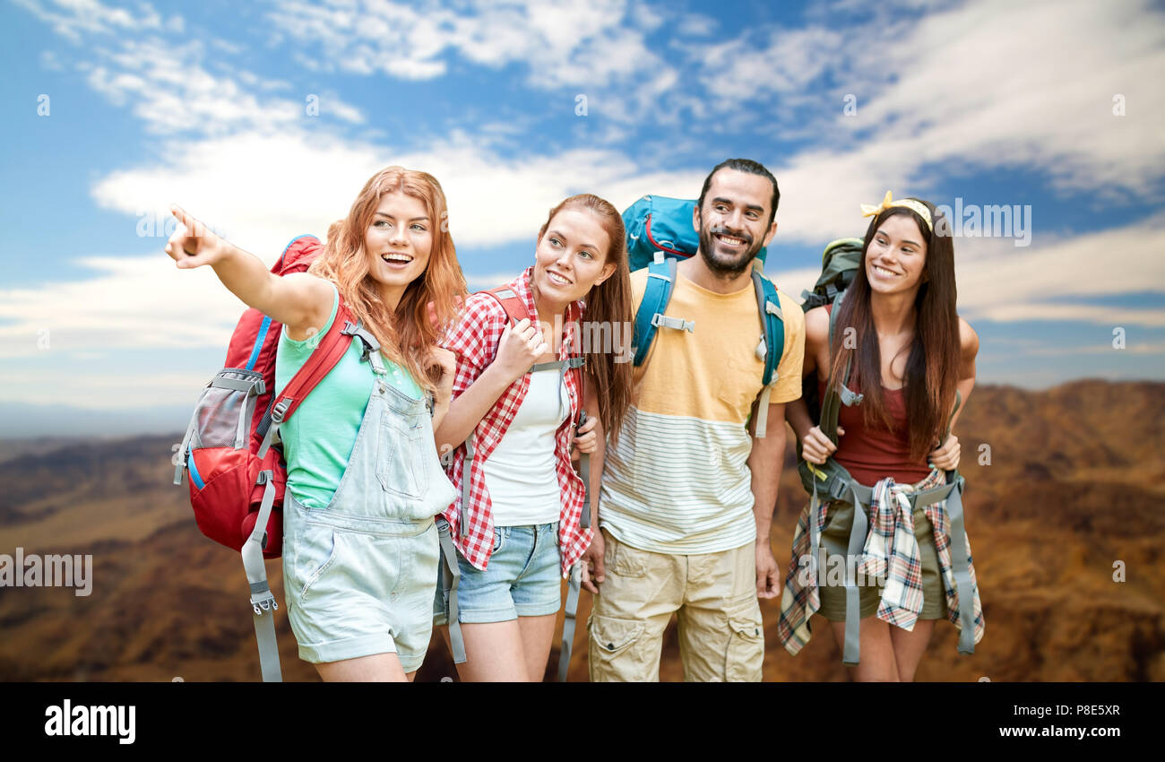group of friends with backpacks at grand canyon Stock Photo - Alamy