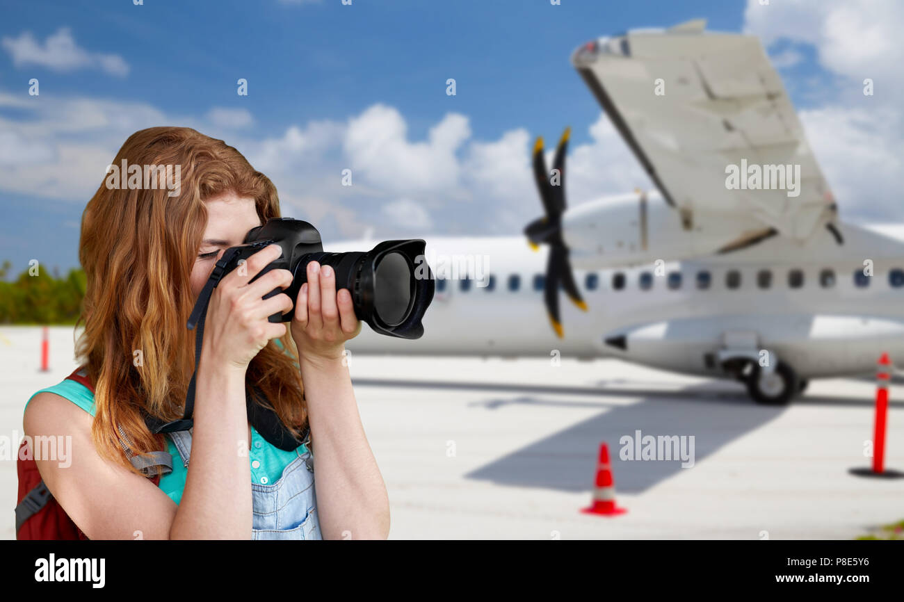 Airplane landing camera hi-res stock photography and images - Alamy