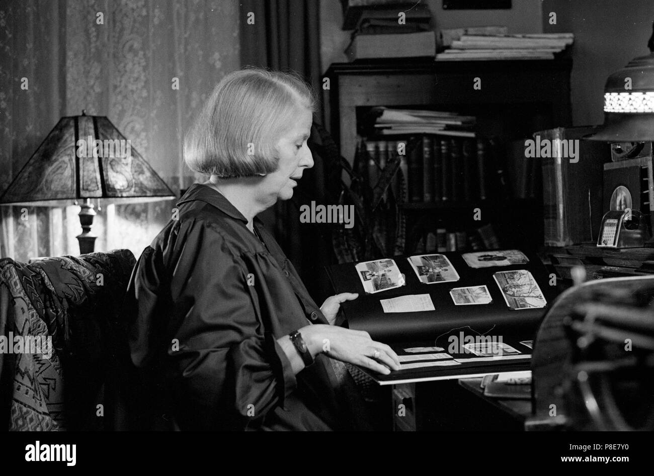 Frances (1982) Kim Stanley, Date: 1982 Stock Photo - Alamy