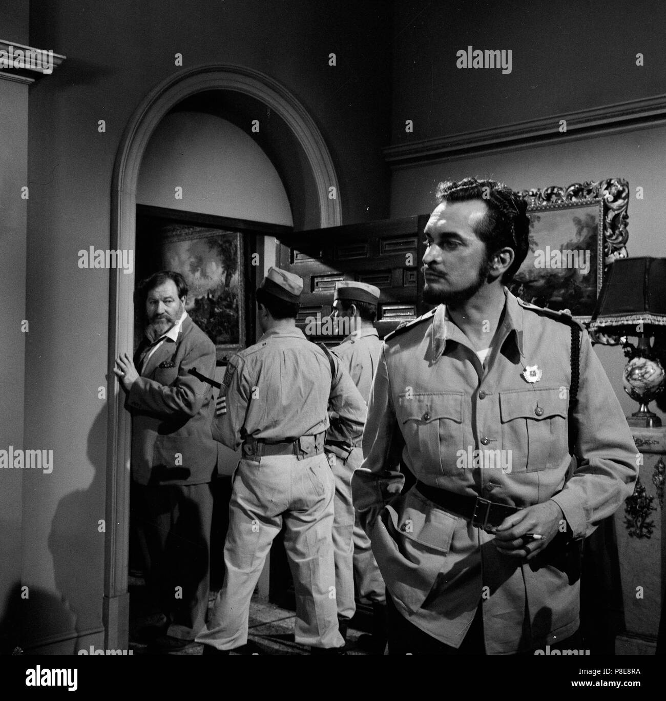 Guns of darkness 1962 derek godfrey hi-res stock photography and images ...