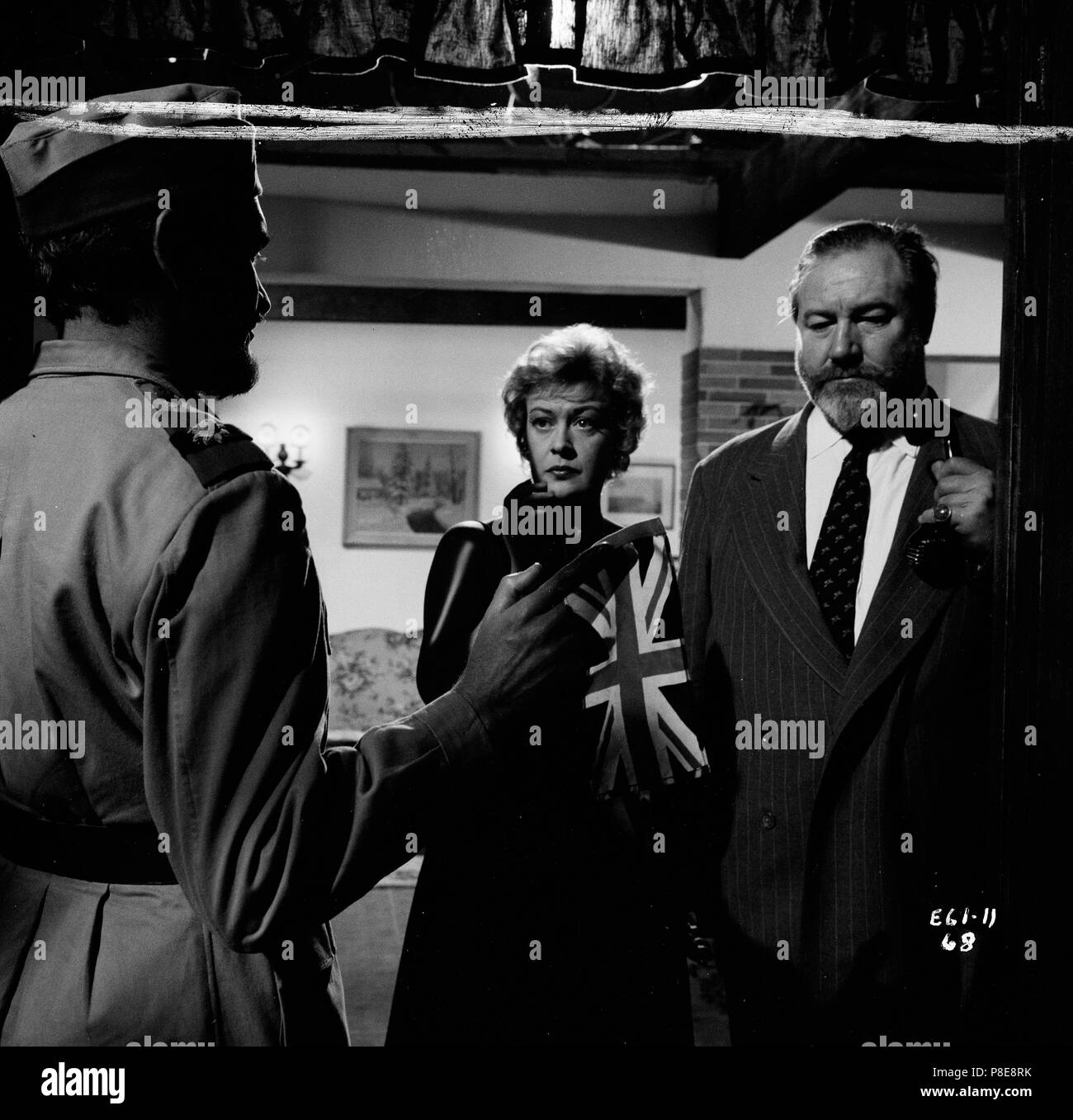 Guns of Darkness (1962) James Robertson Justice, Derek Godfrey, Date ...