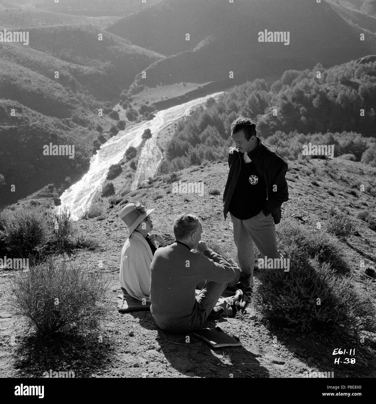 Guns of Darkness (1962) David Niven, Leslie Caron, David Opatoshu, Film ...