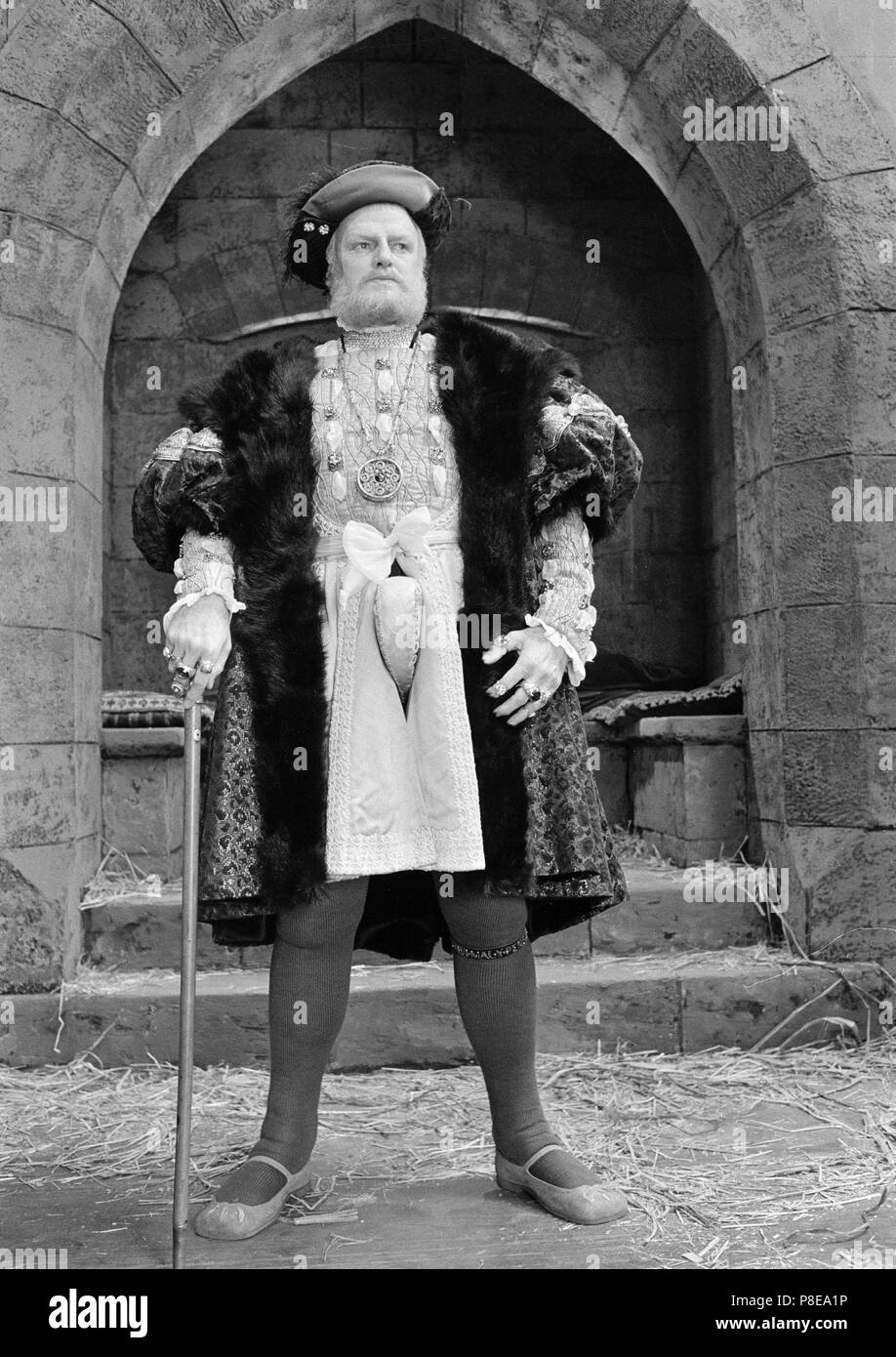 Henry VIII and his 6 wives (1972) Keith Michell, Date: 1972 Stock Photo ...