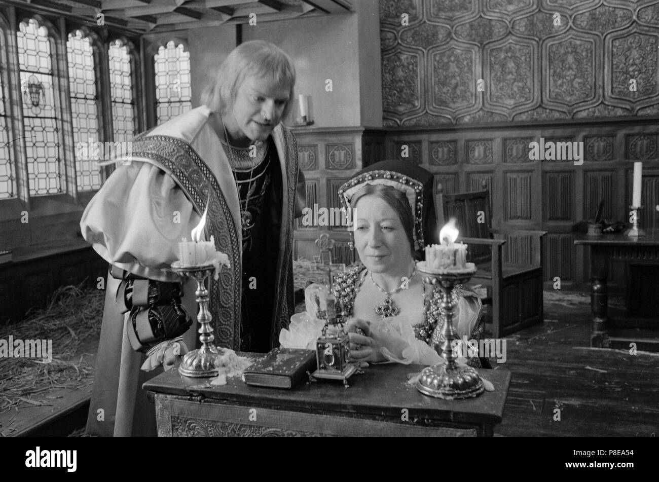 Henry VIII and his 6 wives (1972) Keith Michell, Frances Cuka, Date ...
