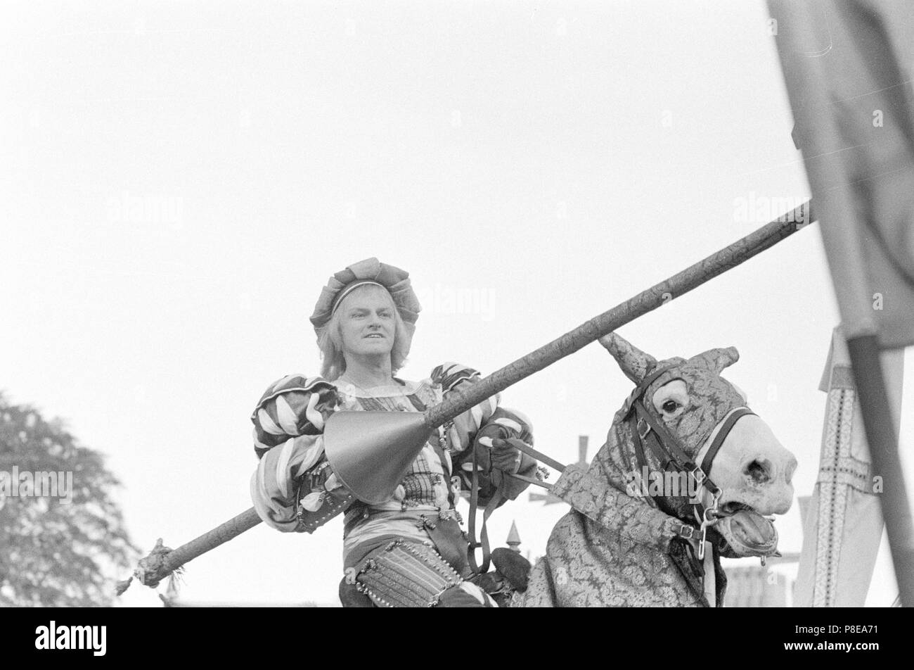 Henry VIII and his 6 wives (1972) Keith Michell, Date: 1972 Stock Photo ...