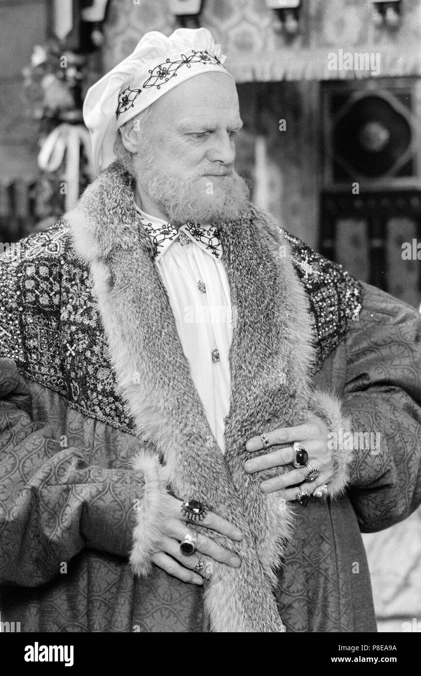 Henry VIII and his 6 wives (1972) Keith Michell, Date: 1972 Stock Photo ...