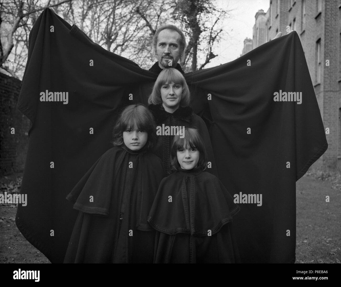 Mike raven hi-res stock photography and images - Alamy