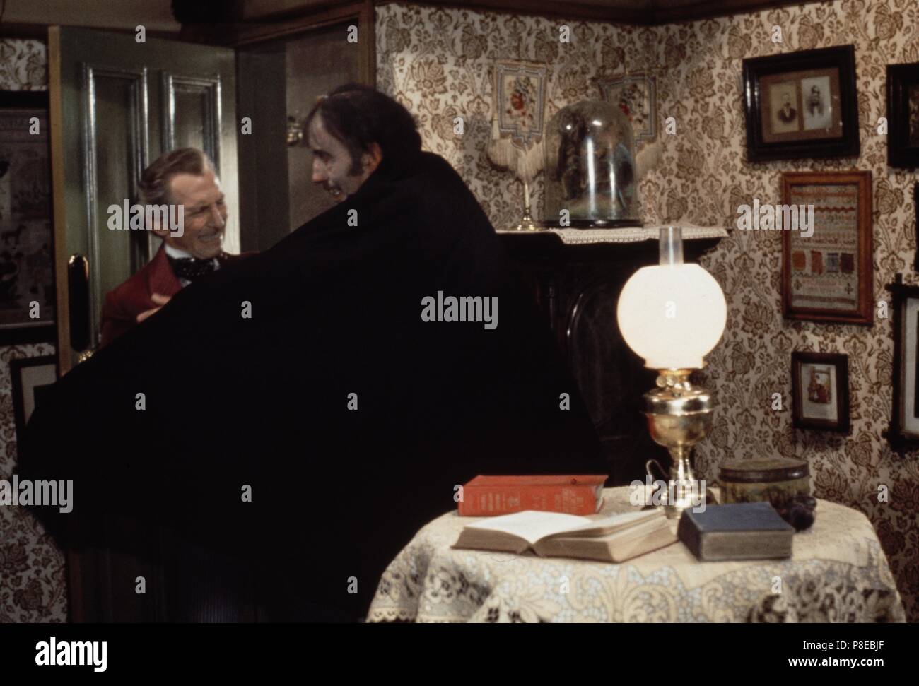 Christopher lee and peter cushing hi-res stock photography and images - Alamy