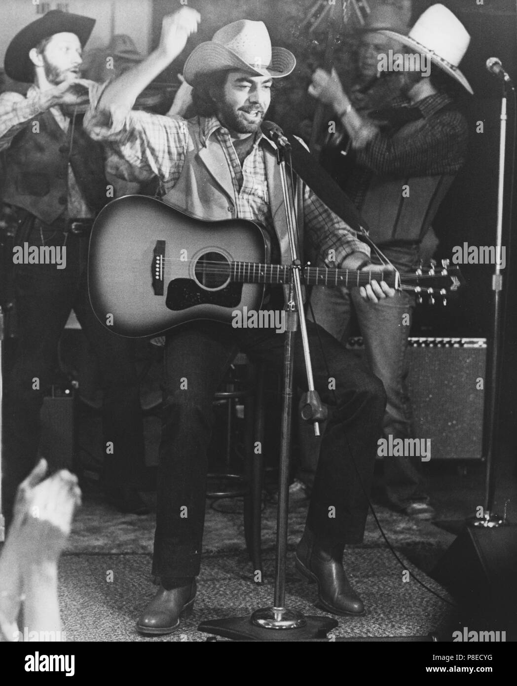 Singer Neil Diamond Black and White Stock Photos & Images - Alamy