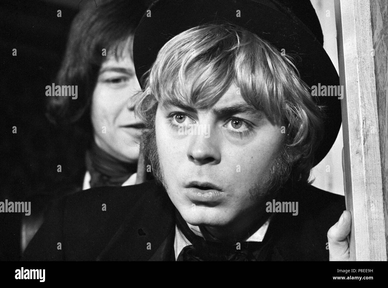 Hywel bennett hi-res stock photography and images - Alamy