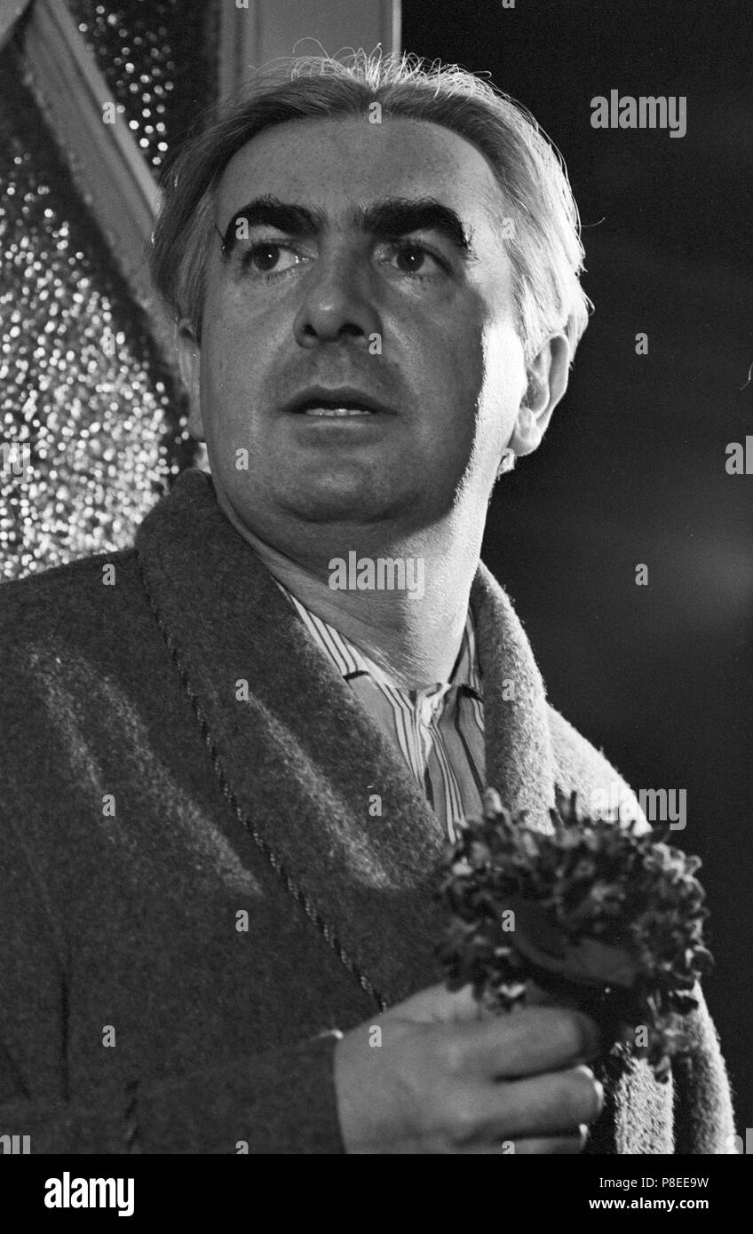 Milo s hi-res stock photography and images - Alamy