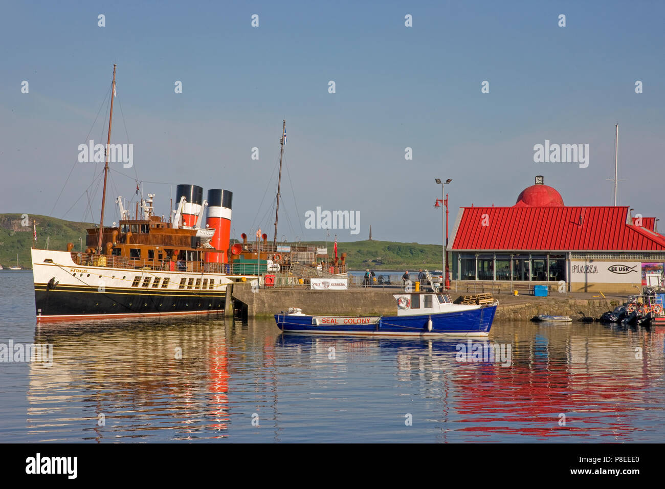 Paddle Steamer PS Waverley At Oban's North Pier, May 2018 Stock Photo ...