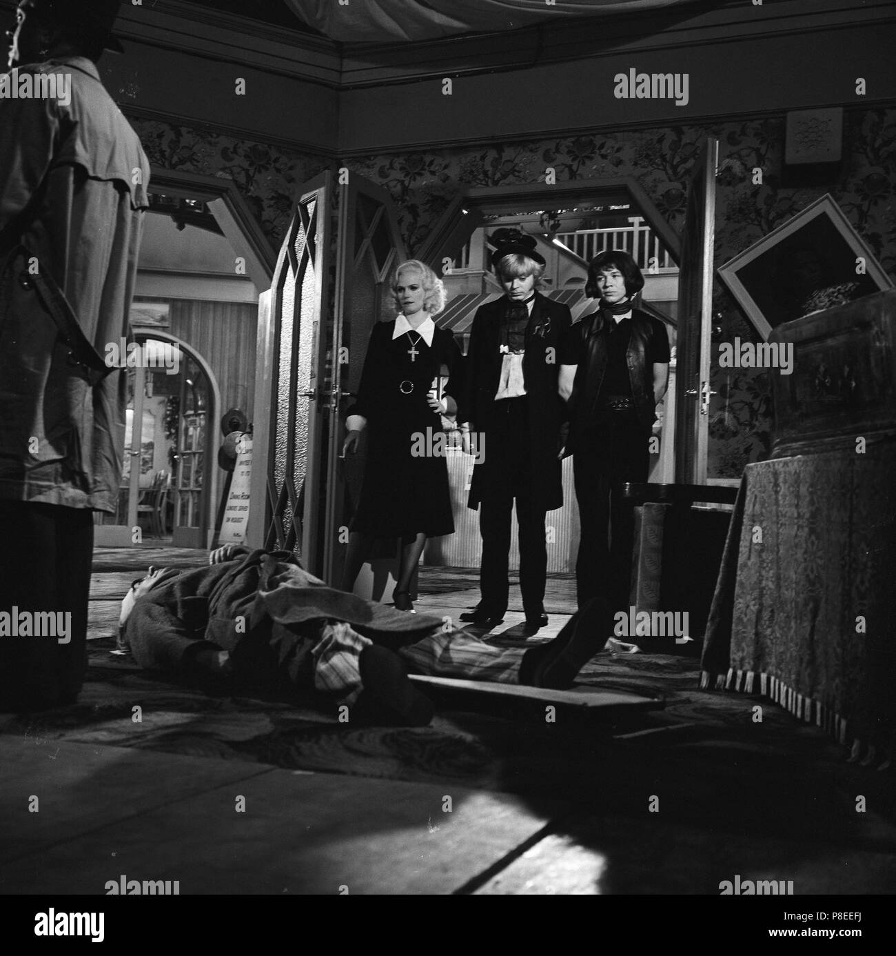 Lee remick 1970s hi-res stock photography and images - Alamy