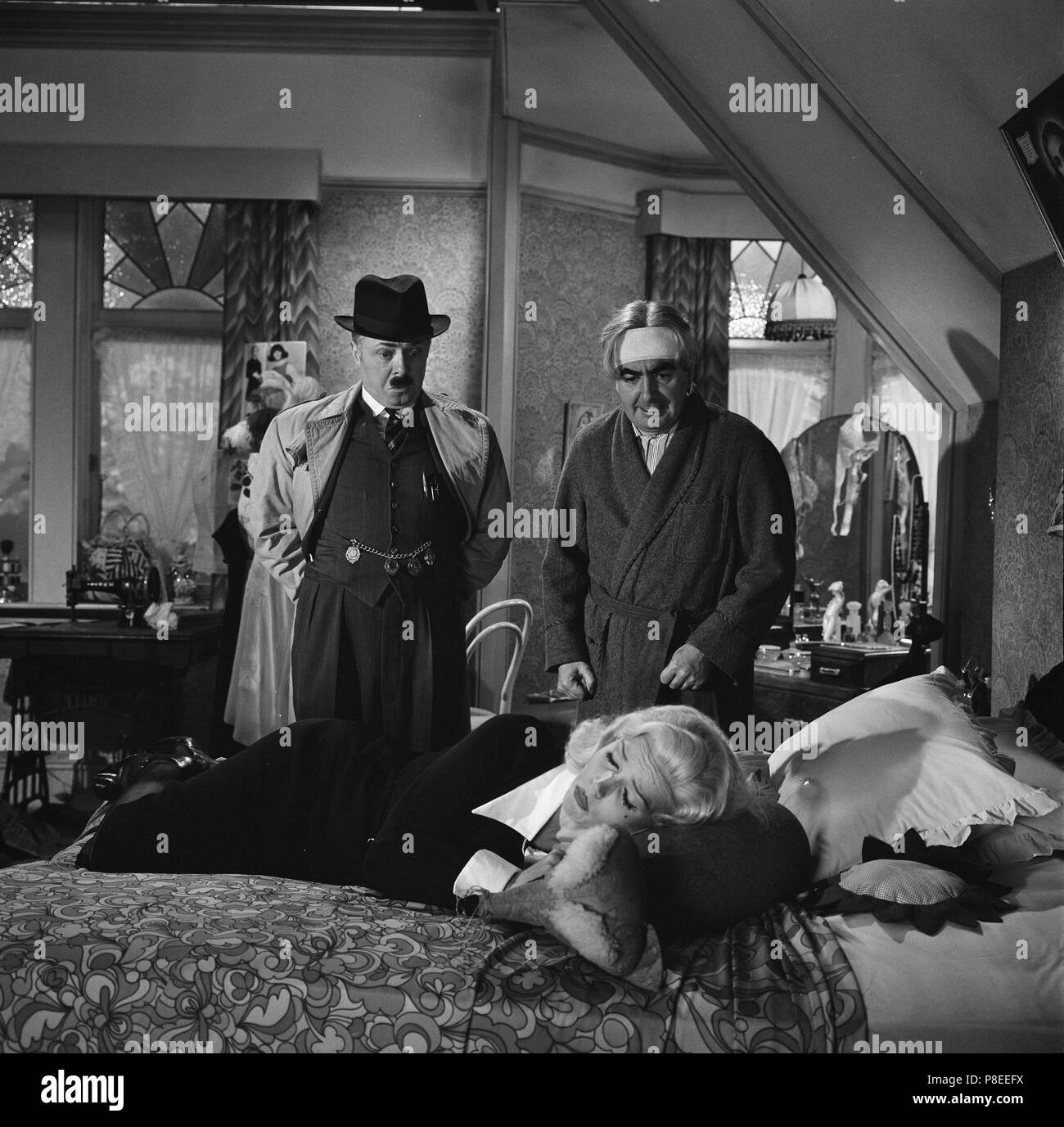 Loot (1970) Richard Attenborough, Milo O'Shea, Lee Remick, Date: 1970 ...