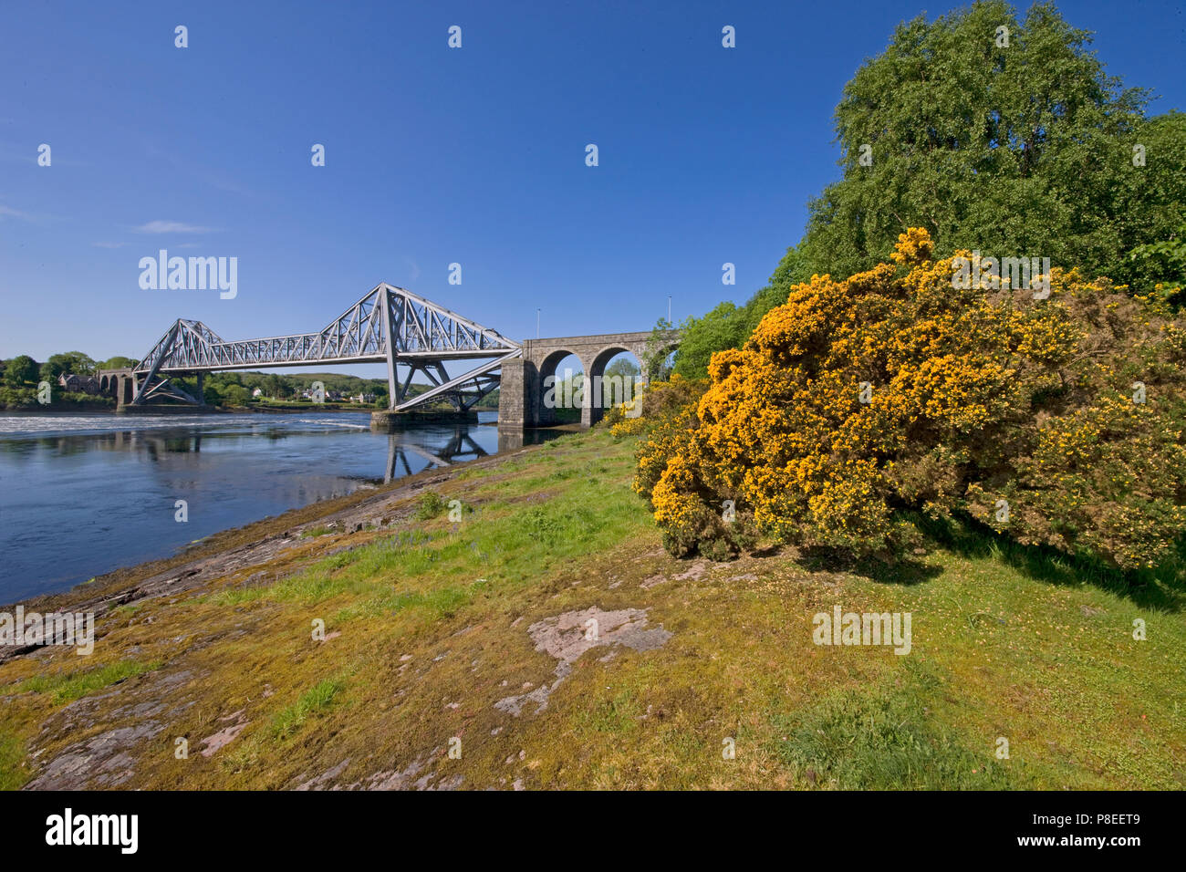 Connel bridge hi-res stock photography and images - Alamy