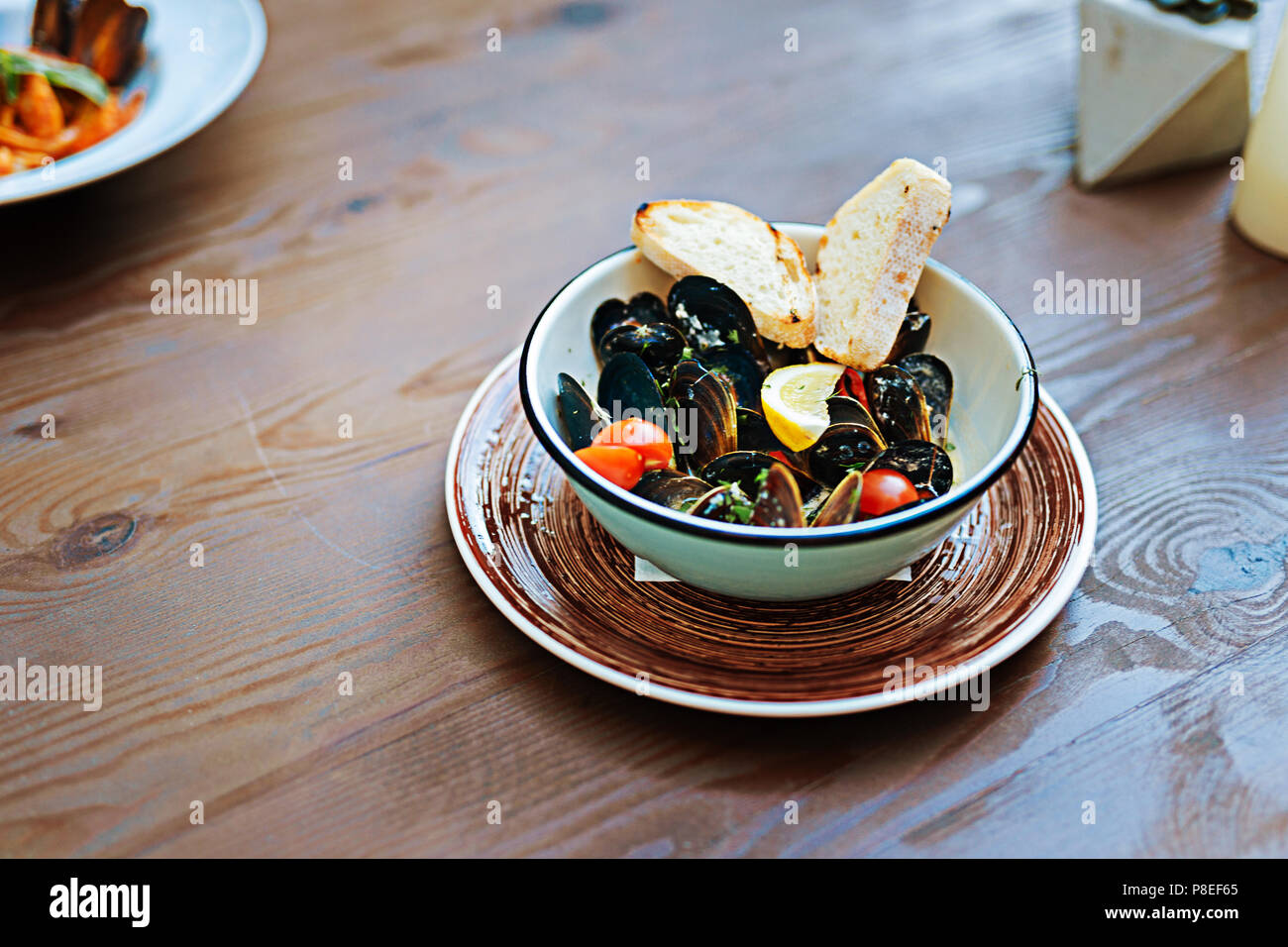 Delicious stand hi-res stock photography and images - Alamy