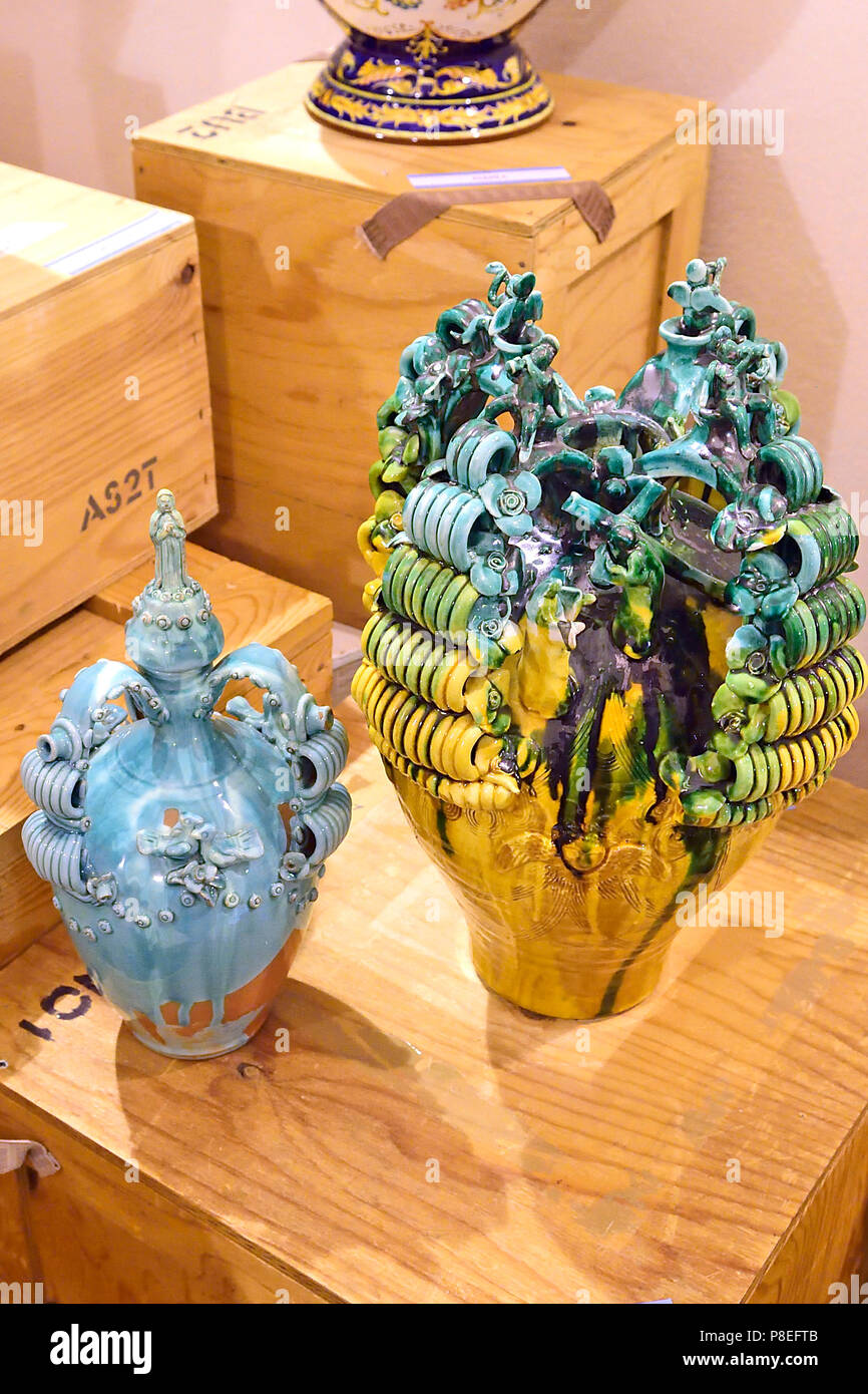 Art of ceramics hi-res stock photography and images - Alamy