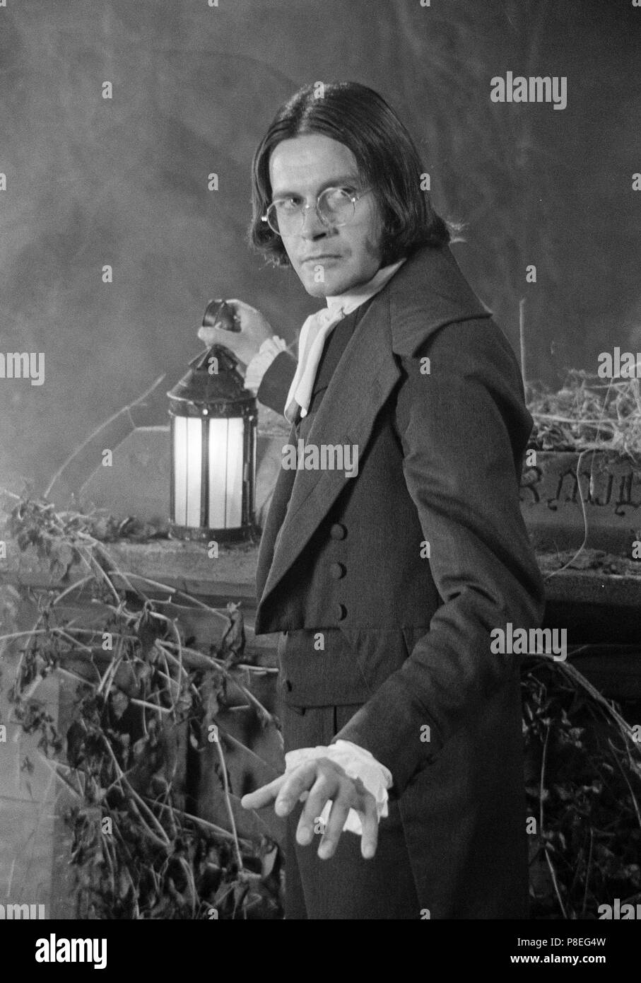 Lust for a Vampire (1971) Ralph Bates, Date: 1971 Stock Photo - Alamy