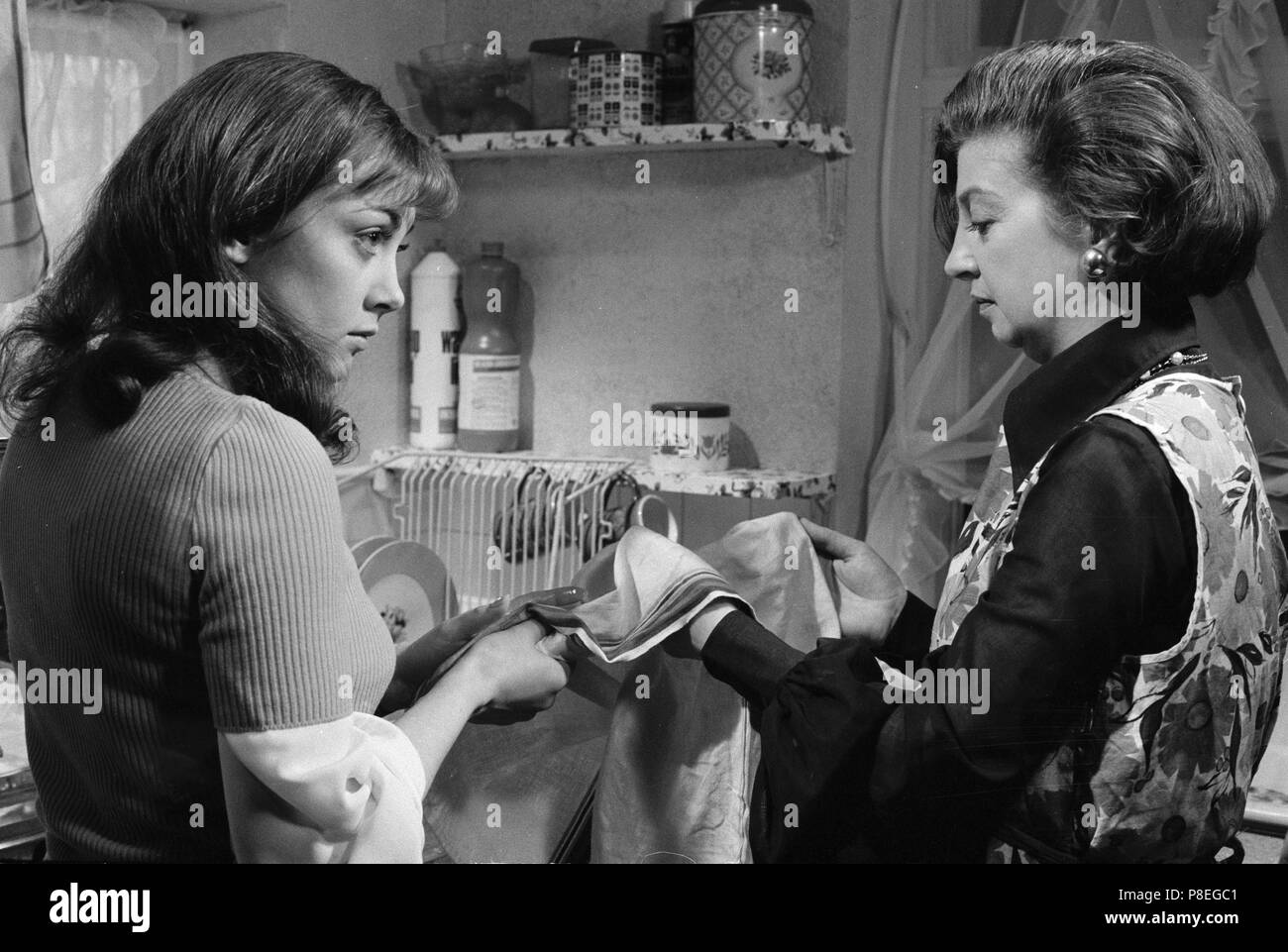 The Lovers (1973) Paula Wilcox, Date: 1973 Stock Photo - Alamy