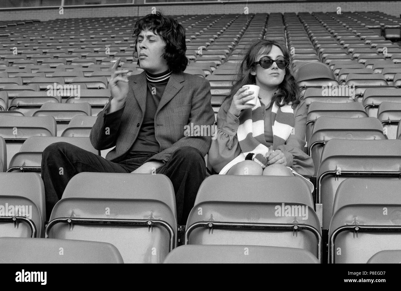 The Lovers (1973) Paula Wilcox, Richard Beckinsale, Date: 1973 Stock ...