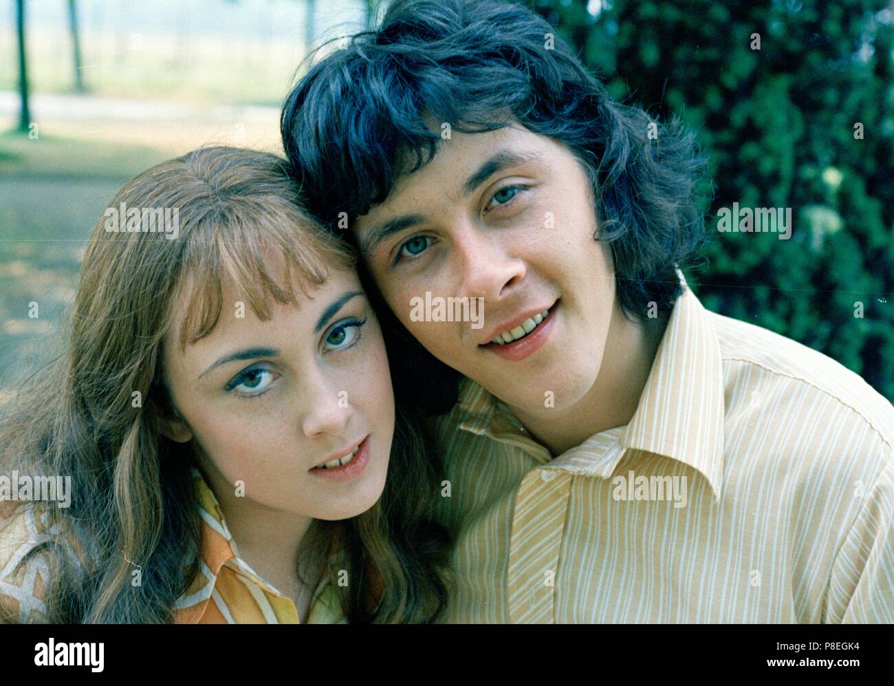 The Lovers (1973) Paula Wilcox, Richard Beckinsale, Date: 1973 Stock Photo - Alamy