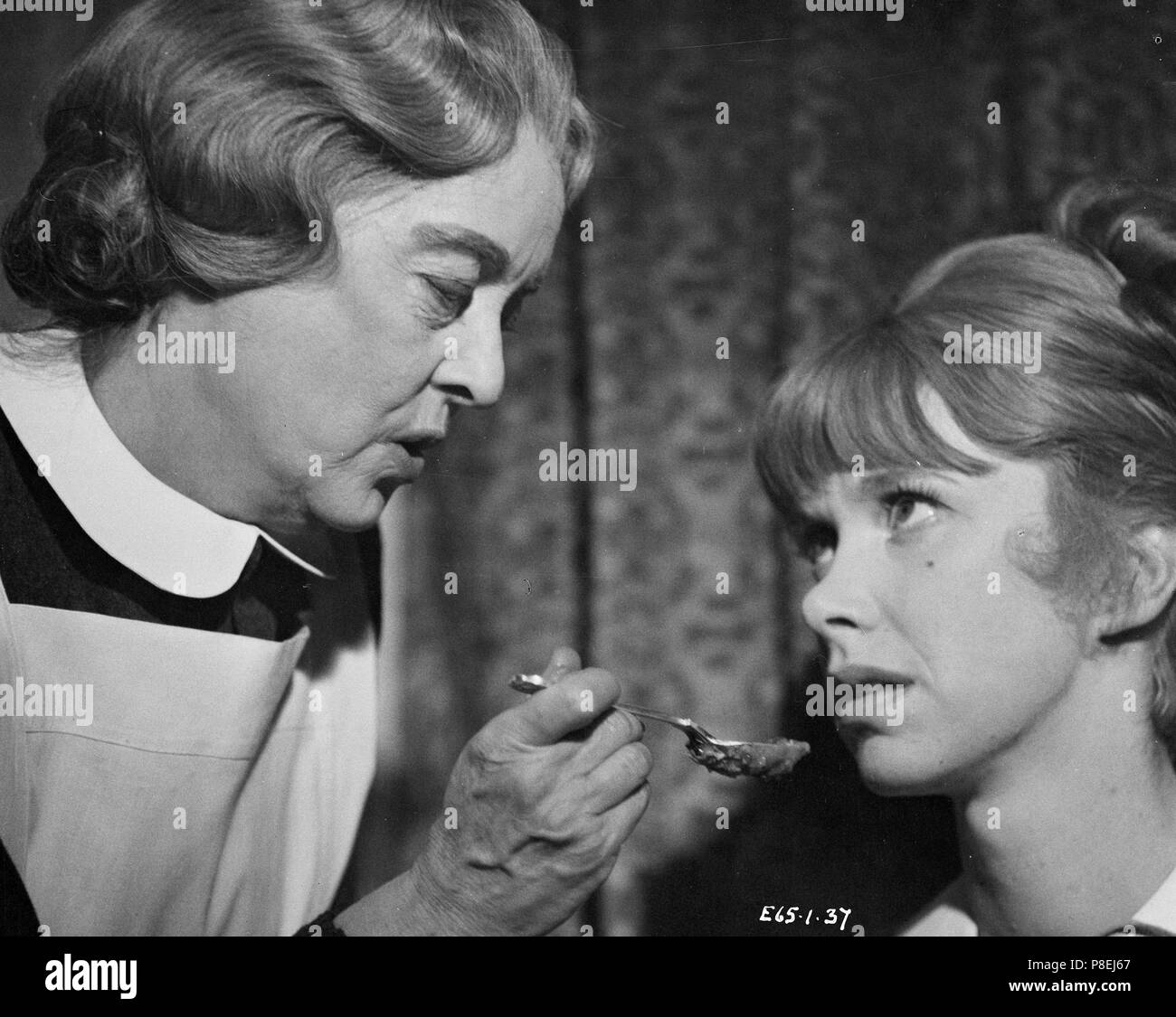 The Nanny (1965) Bette Davis, Wendy Craig, Date: 1965 Stock Photo - Alamy