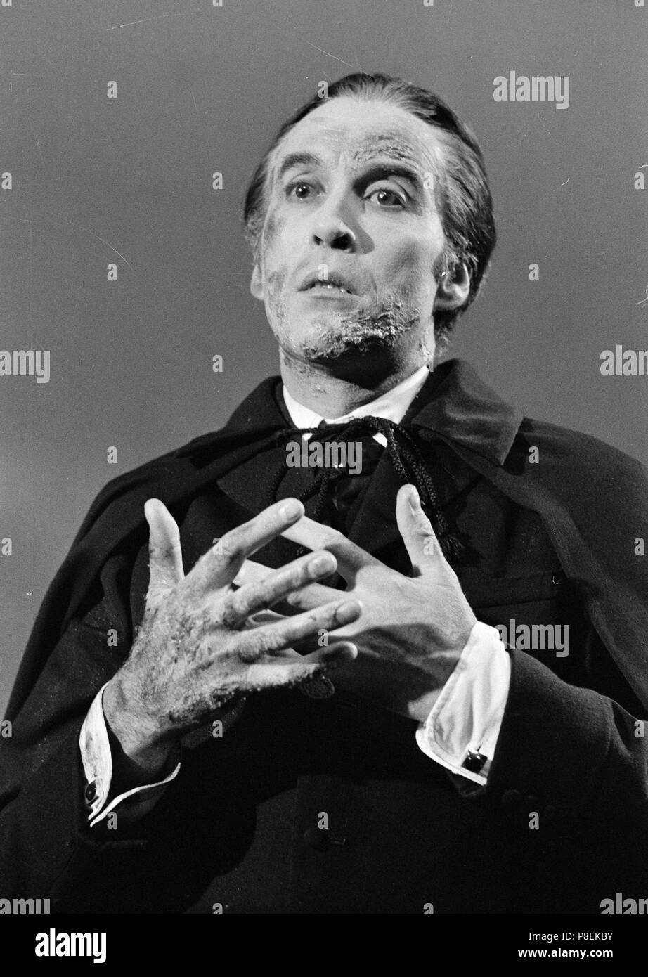 Scars of Dracula (1970) Christopher Lee, Date: 1970 Stock Photo - Alamy