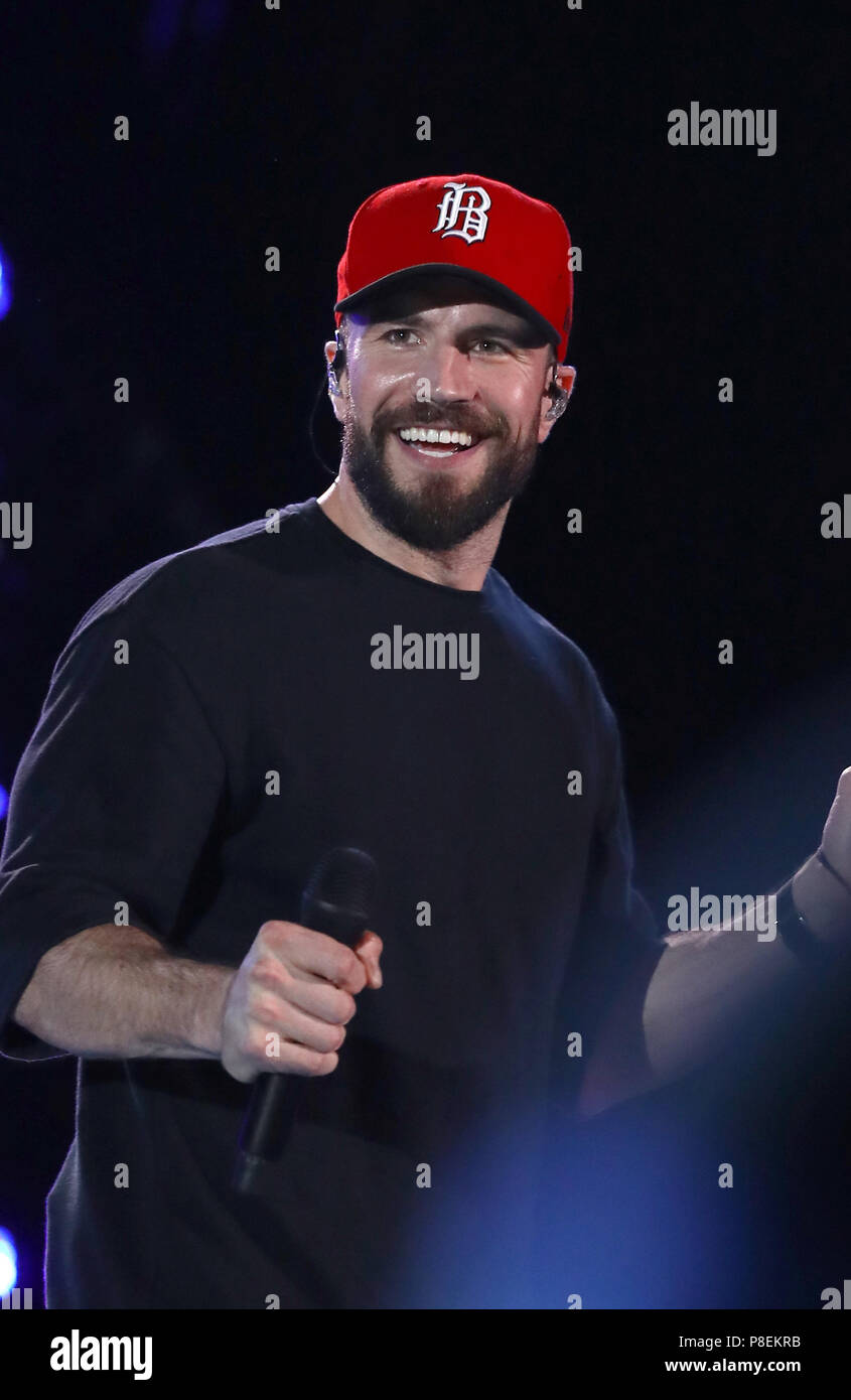 2018 CMA Fest Night Concerts Day 3 at Nissan Stadium Nashville, TN ...