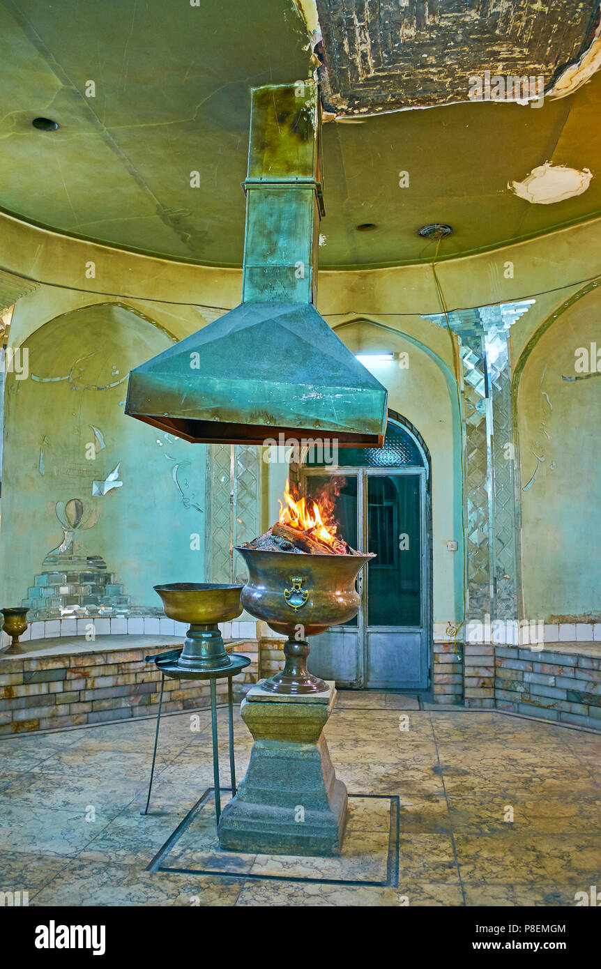 KERMAN, IRAN - OCTOBER 16, 2017: The prayer hall of Zoroastrian Fire ...