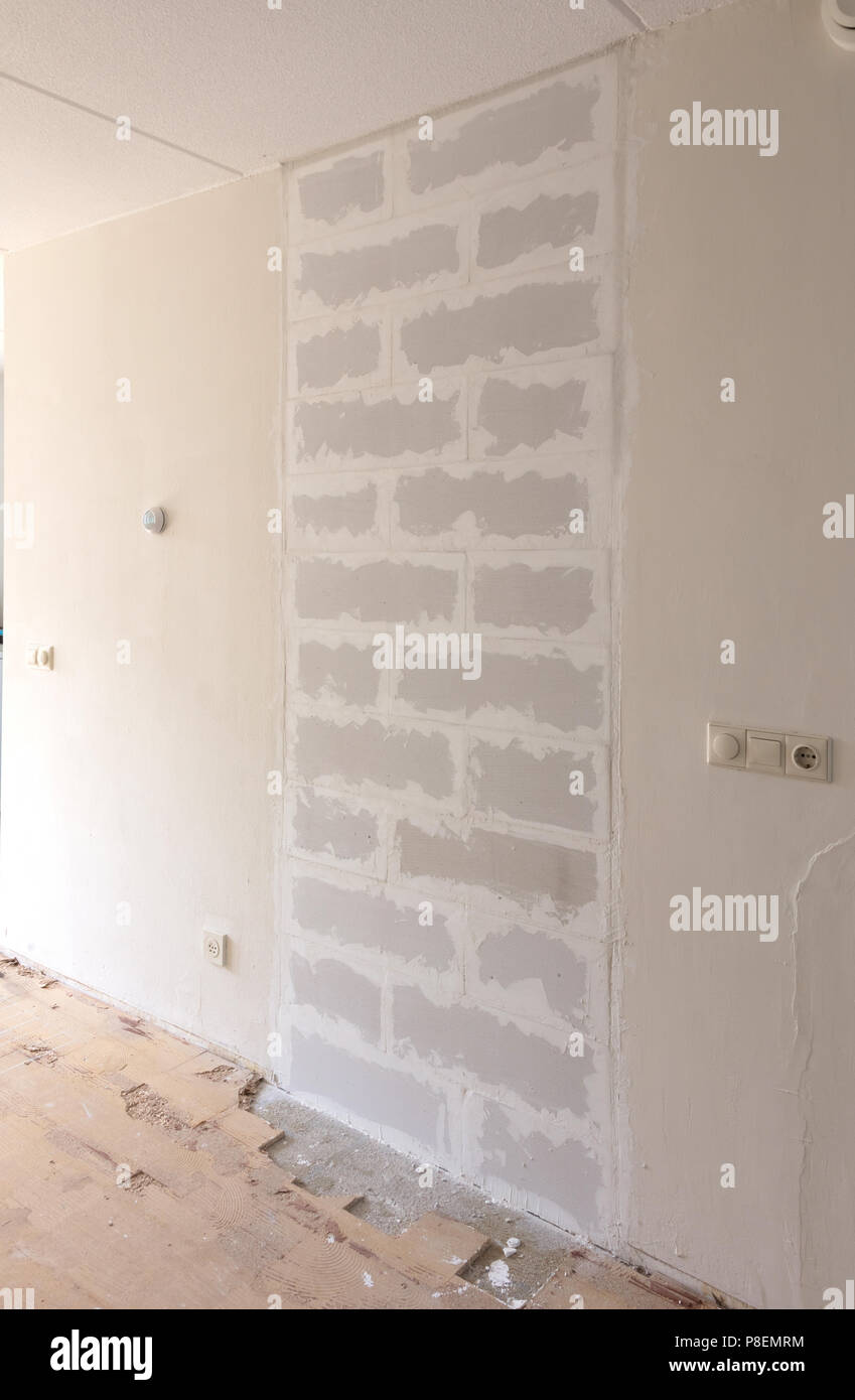 Building a small wall with lightweight concrete blocks - Do it yourself ...