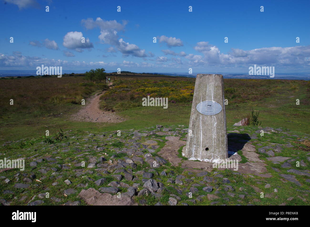 Round barrow cemetery hi-res stock photography and images - Alamy