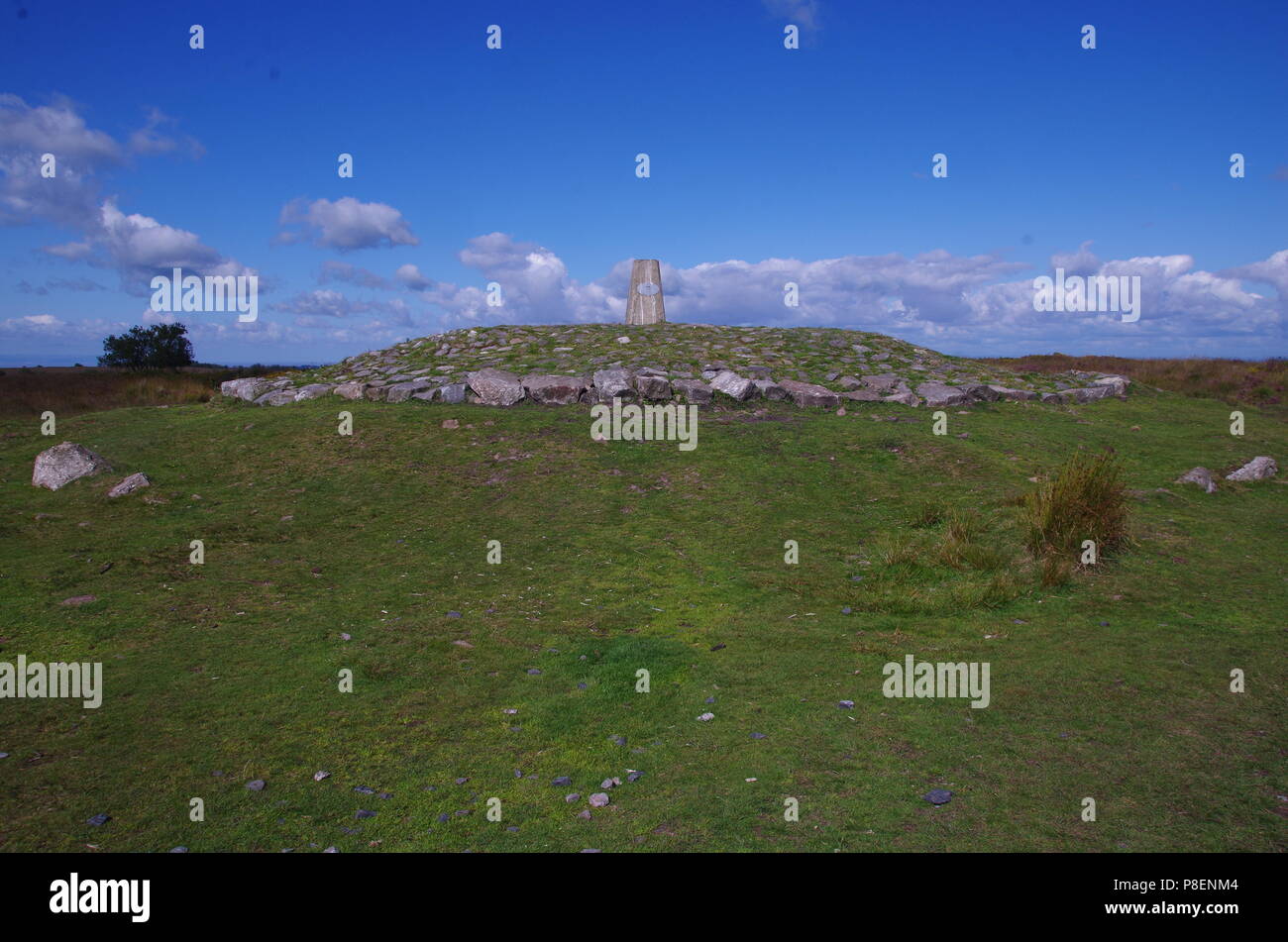 Round Barrow Cemetery High Resolution Stock Photography and Images - Alamy